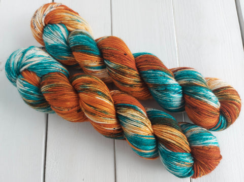 DK YARN – Woolly Mama Yarns