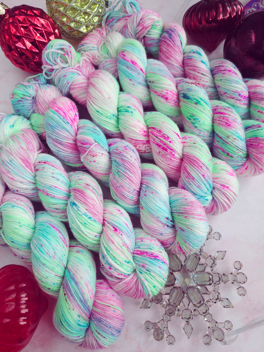 Frosted Sugar Cookies - Merino & Nylon - 4ply Fingering – Woolly Mama Yarns